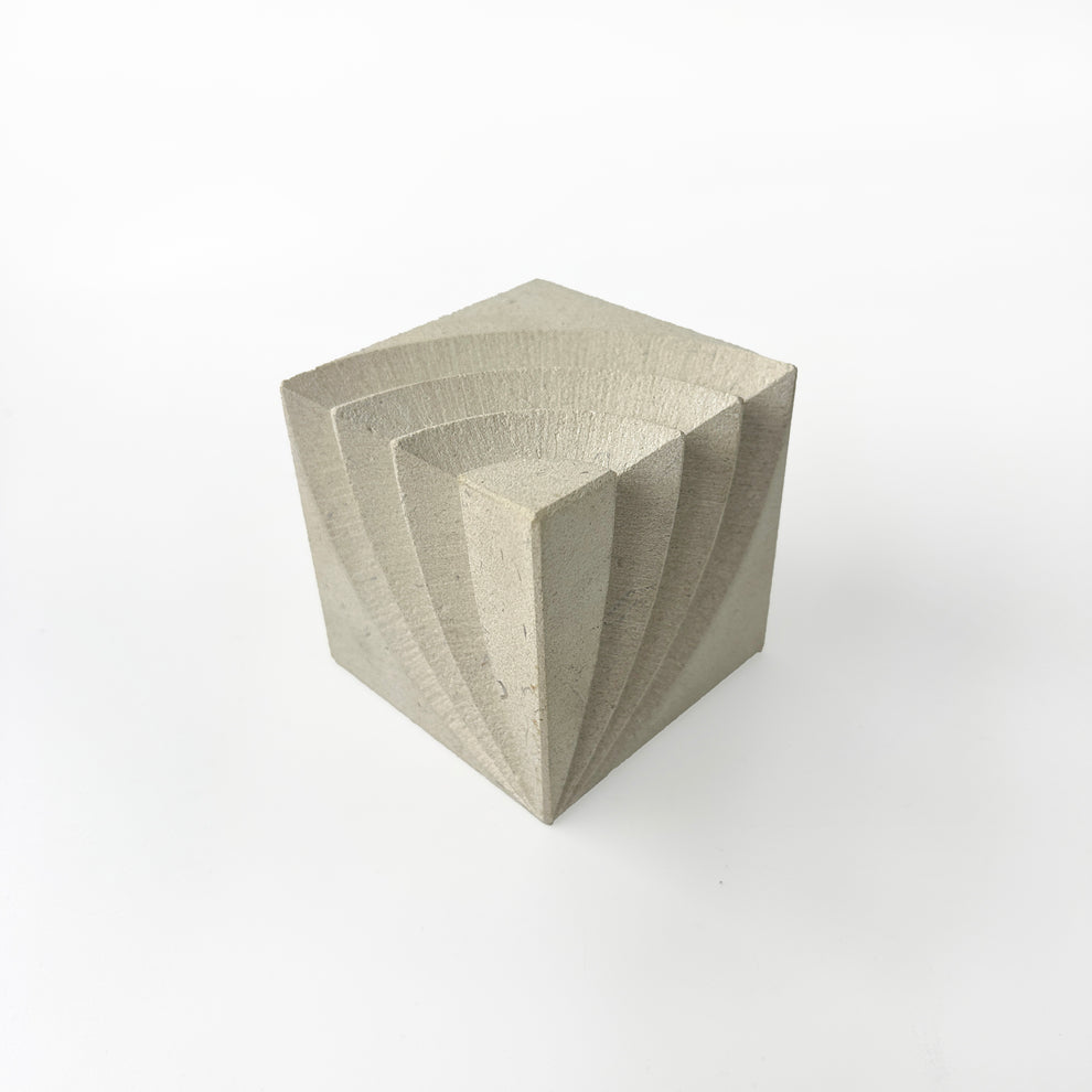 Plica – Zoë Wilson Carving